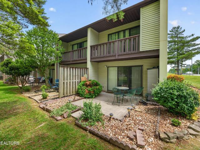 1 Wilshire Heights Drive