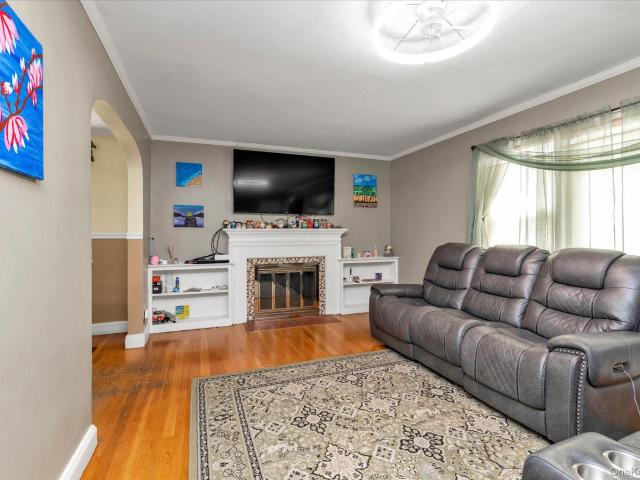 1 Windsor Place
