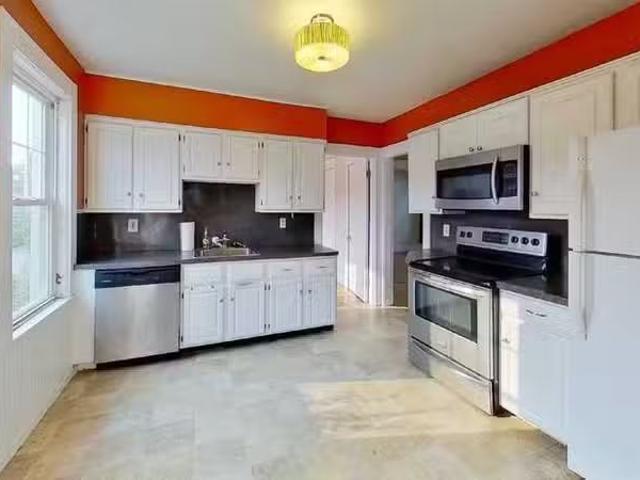 1 Windsor Rd. #1, Quincy, MA 02171 1 Windsor Rd #1