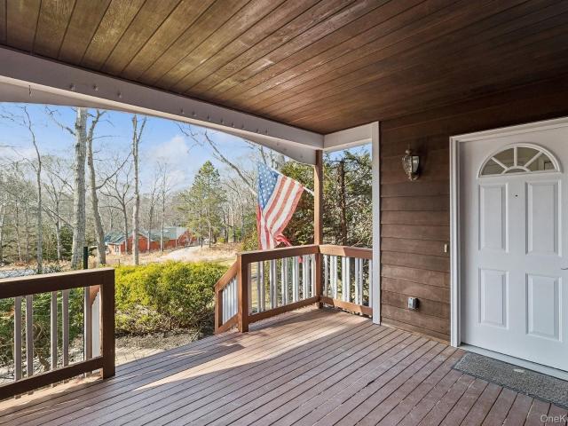 1 Woodview Way