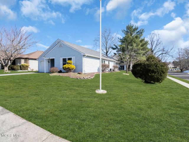 1 Woodchuck Ln, Brick, NJ 08724 | MLS #22606 | Compass
