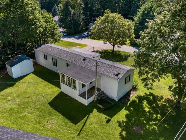 1 Woodgate Cir, Tilton, NH 03276