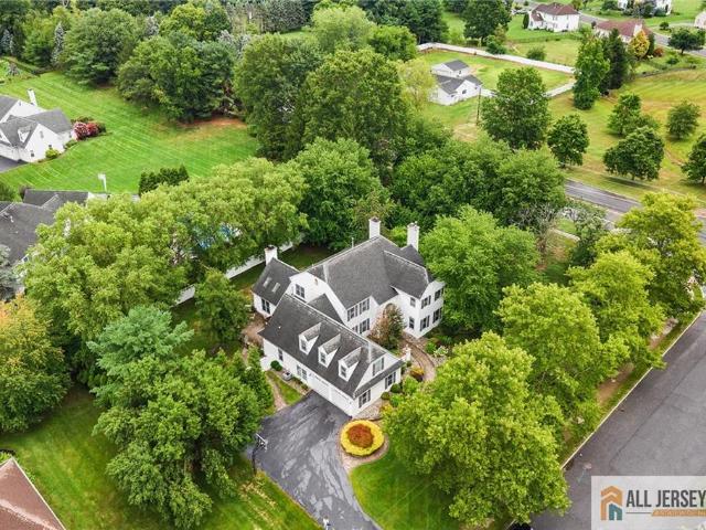 1 Woodland Drive