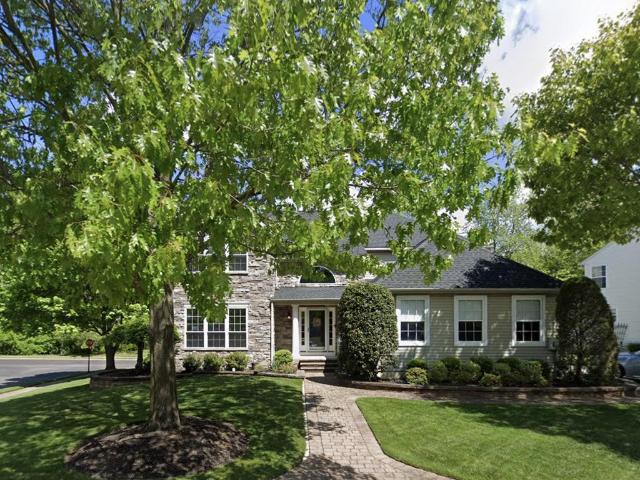 1 Woodmont Court