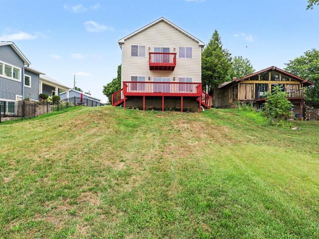 1 Woodrow Court