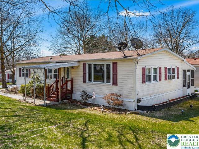 1 Woodsdale Court