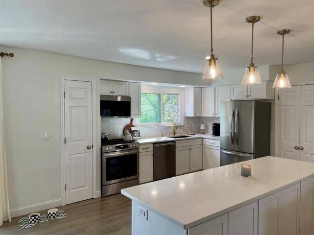 1 Woman Roommate Needed for 3B Home