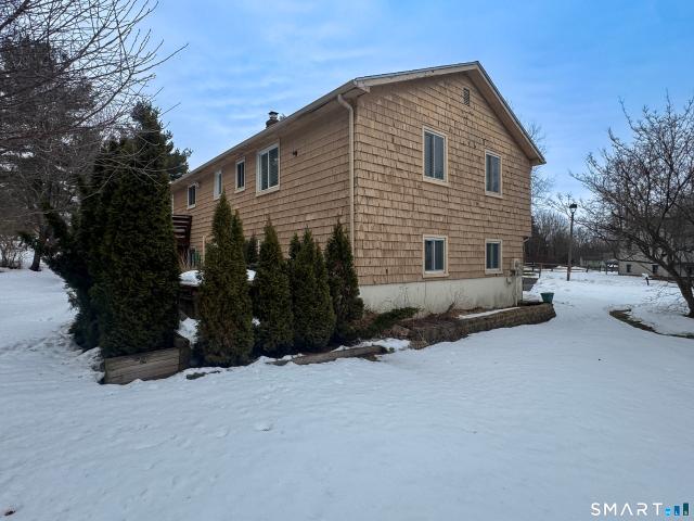 1 Yellow Wood St, Middletown, CT 06457 | MLS #24156 | Compass