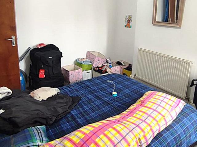 £1,050 PCM, Spacious Two Bedroom First Floor Flat in Corporation Road, Grangetown, Cardiff, CF11 7AN