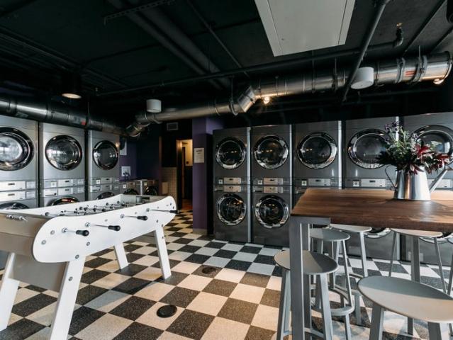 $1,060 Furnished with Utilities Crystal City Room