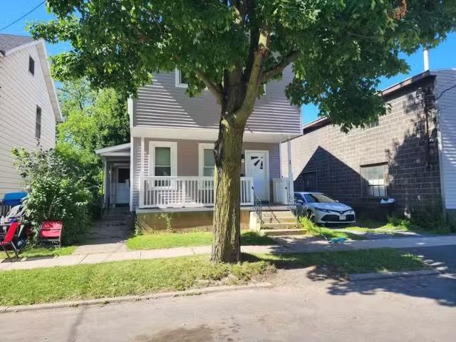 $1,075 2 Bedroom 1 Bathroom Apartment In Auburn With Great A.