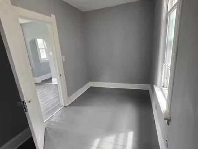 $1,000 2 Bedroom 1 Bathroom Apartment In Milwaukee With Grea.