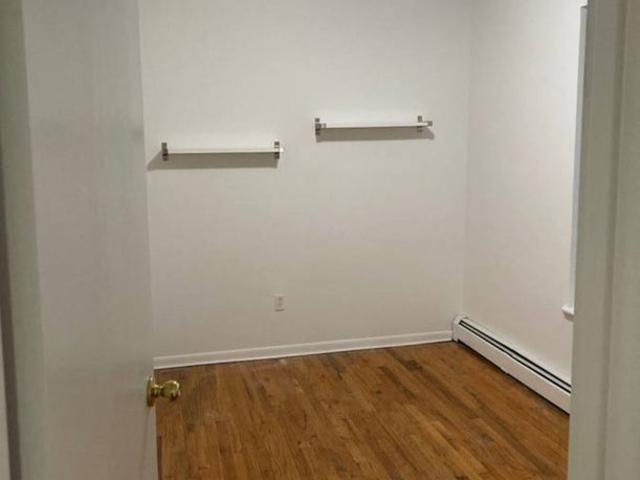 $1,000 / 3br Spacious room in Esst Harlem