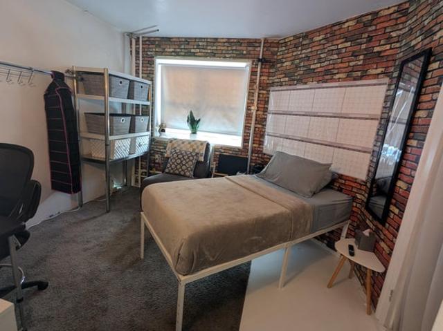$1,200 Private Room Washer/Dryer & Utilities incL