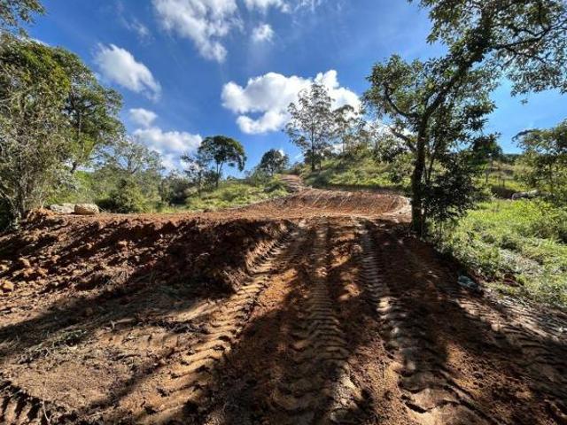 1.000m² em São Roque para construir ou investir com saldo direto e sem burocracia