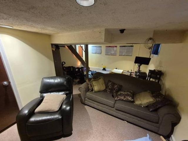 $1,150 / 5br 142ft² Private Room – Utilities &