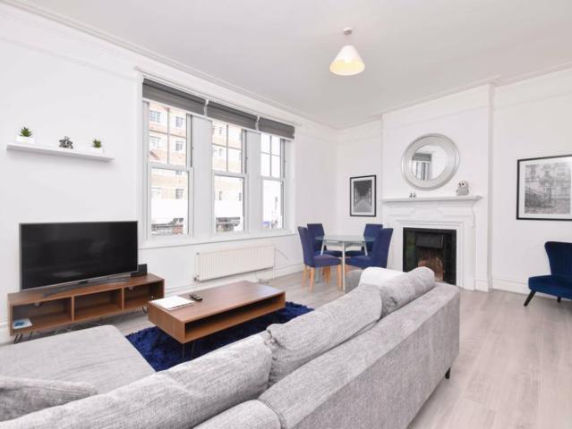 1, 17 Balham Hill, London SW12, 3 bed flat to rent, £3,700 pcm | PrimeLocation