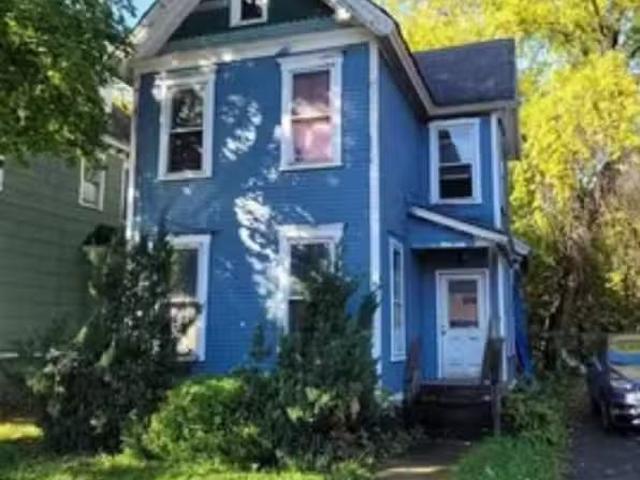 $1,100 2 Bedroom 1 Bathroom House In Syracuse With Great Ame.