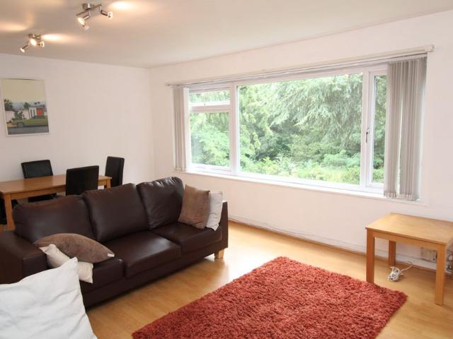 £1,100 To Let