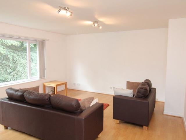 £1,100 To Let