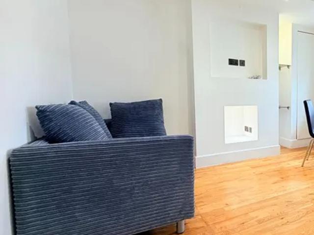 1 13 Witham Court, London, SW17 7PB, United Kingdom | 1 bed apartment for rent #168142190 | Rentberry