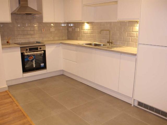 1 24 Trinity House, Dudley DY1, 1 bed flat to rent, £725 pcm | PrimeLocation