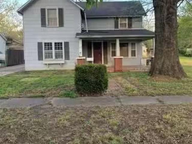 $1,250 4 Bedroom 2 Bathroom House In Cushing With Great Amen.