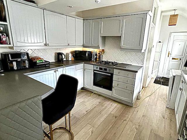 £1,250 PCM, Spacious Two Bedroom Maisonette with Garden in North Road, Gabalfa, Cardiff, CF14 3BN
