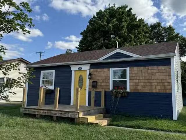 $1,200 2 Bedroom 1 Bathroom House In Miamisburg 18 Hoover A.