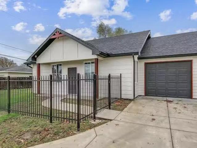 $1,200 New Construction 2 Bedroom 1 Bathroom House In Wichit.