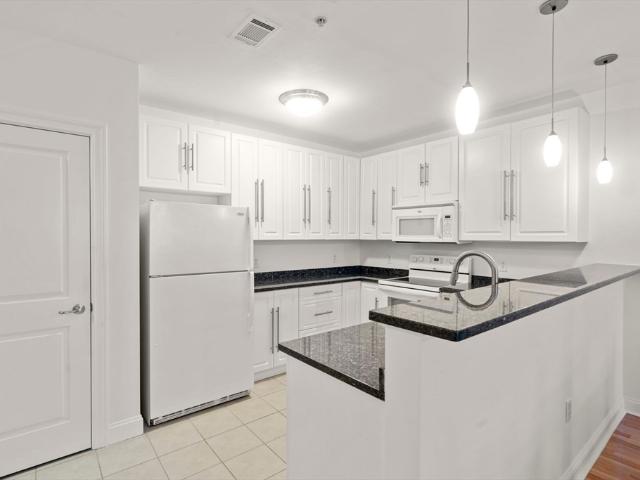 1 205 Harvest Dr, Unit 205, North Andover, MA 01845 | MLS #73484 | Compass
