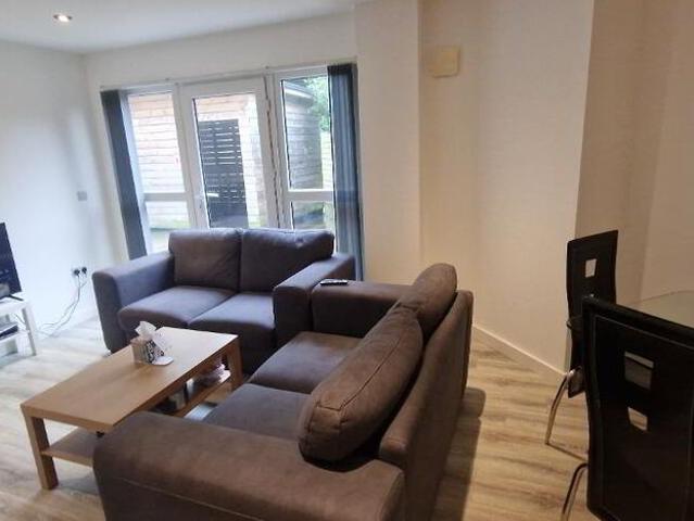 1, 21 Bridge End, Belfast, BT5 4AW