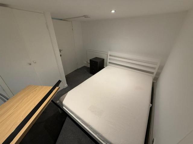 1, 22 Clarence Square, Brighton BN1, Room to rent, £700 pcm | PrimeLocation