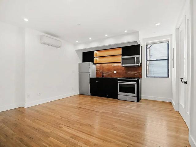1 2 Bed Stuy room s for rent! July 1st move in