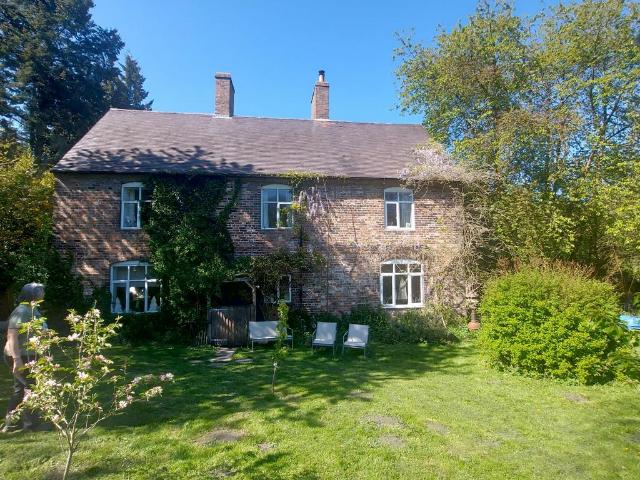 1 2 Dean Corner, TF12 7 bed country house to rent £2,400 pcm £554 pw