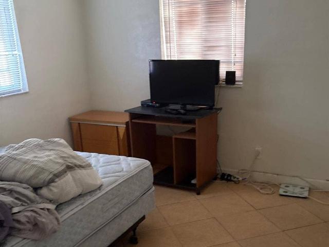 1 2 rooms for Rent