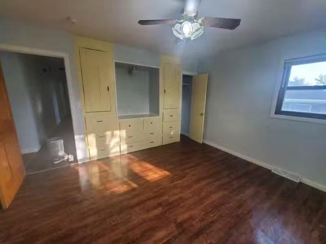 $1,300 4 Bedroom 2 Bathroom House In Shawano With Great Amen.