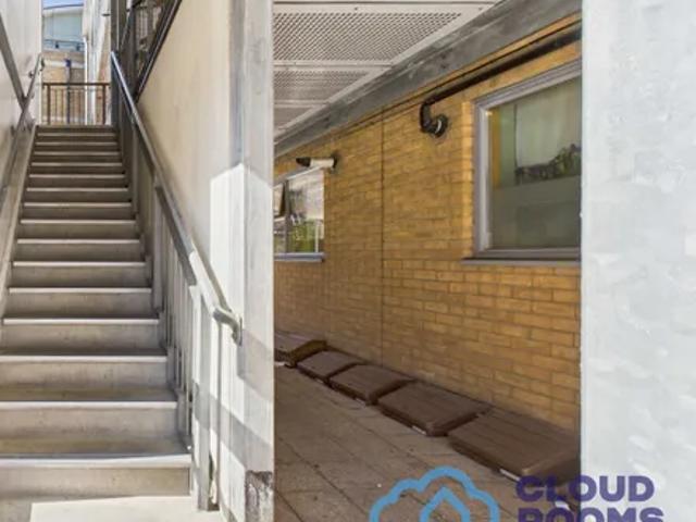 1 32 Pioneer Close, Bromley by Bow, London, E14 6BF, United Kingdom | 3 bed apartment for rent #165377596 | Rentberry
