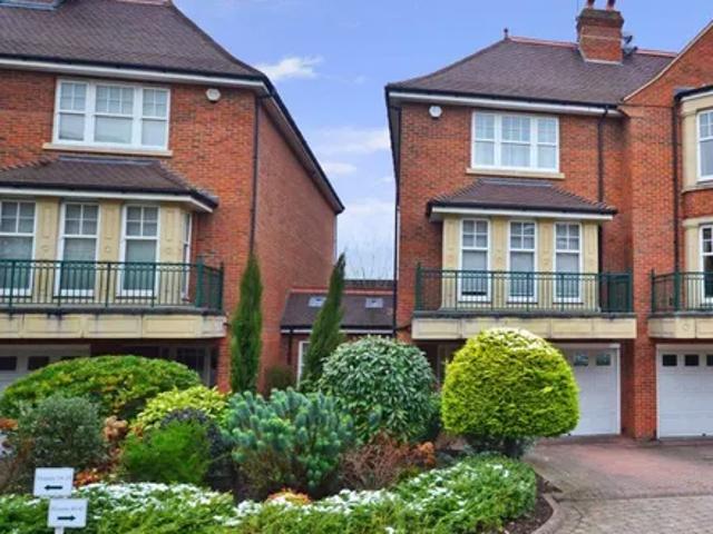 1 33 Mountview Close, London, NW11 7HG, United Kingdom | 5 bed townhouse for rent #166932236 | Rentberry