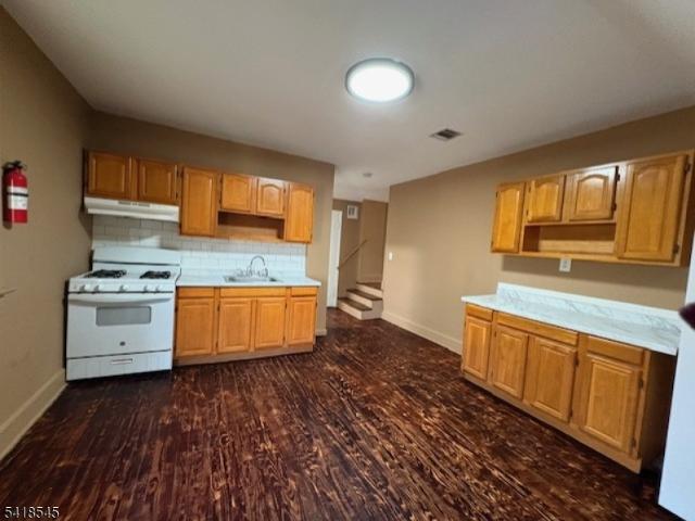 1 3 E Grand St # C