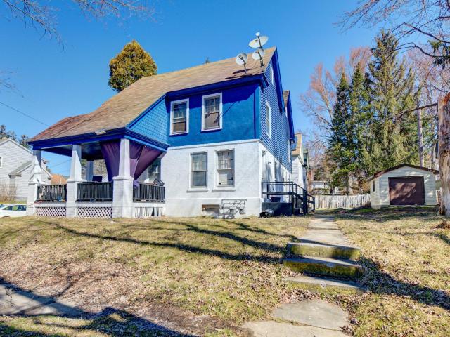 1 3 Taft Place