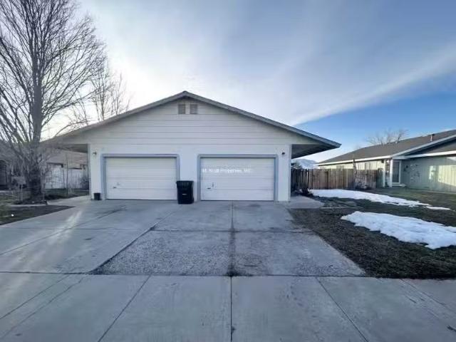 $1,450 2 Bedroom 2 Bathroom Apartment In Gardnerville With G.