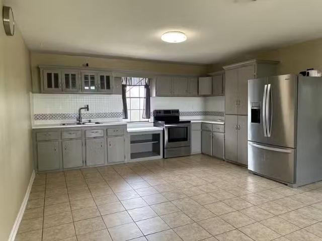 $1,400 4 Bedroom 2 Bathroom Apartment In Weslaco With Great.