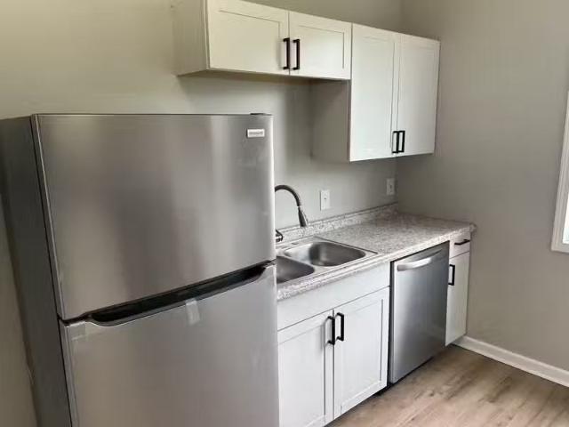 $1,400 2 Bedroom 1 Bathroom Apartment In Cincinnati With Gre.