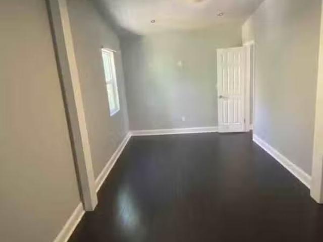 $1,400 2 Bedroom 1 Bathroom House In Atlanta With Great Amen.