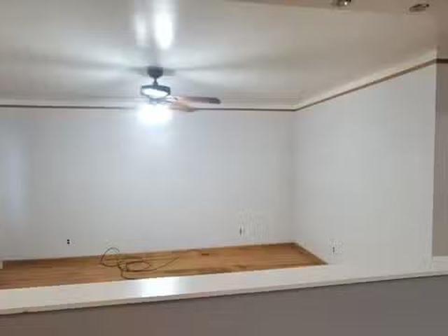 $1,400 3 Bedroom 1 Bathroom House In Eastpointe With Great A.