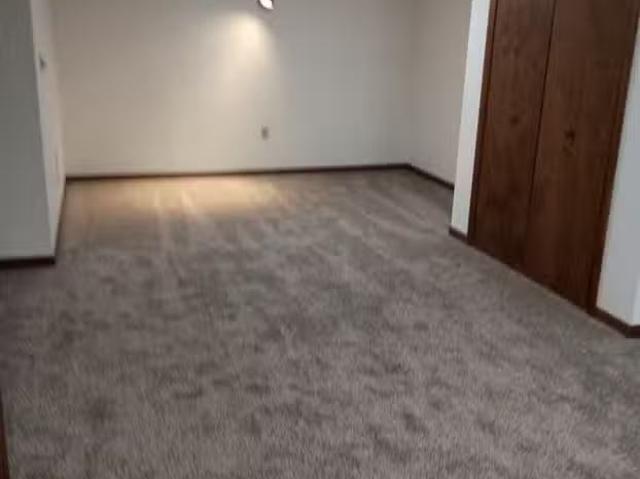 $1,400 3 Bedroom 2 Bathroom House In Beloit 2016 Prairie Av.