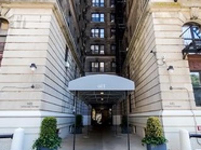 1 4brs available in doorman/elevator building just 3 blocks from campus!