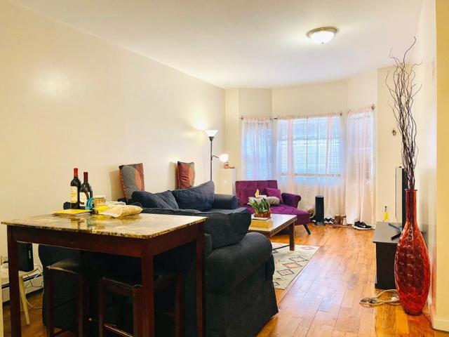 $1,550 / 2br HUGE bedroom w/ PRIVATE Full Bath