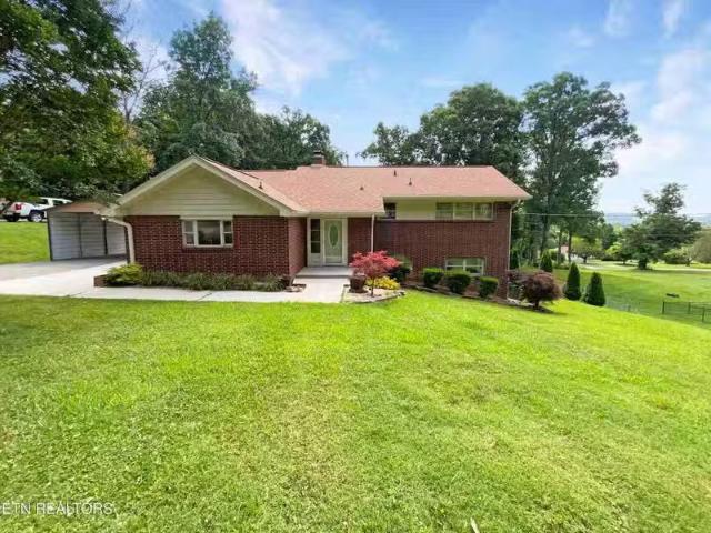 $1,500 4 Bedroom 2 Bathroom House In North Knoxville 5802 T.